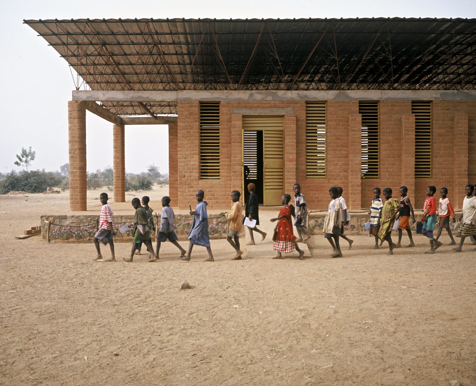 Gando Primary School - designlikeyougiveadamn.com