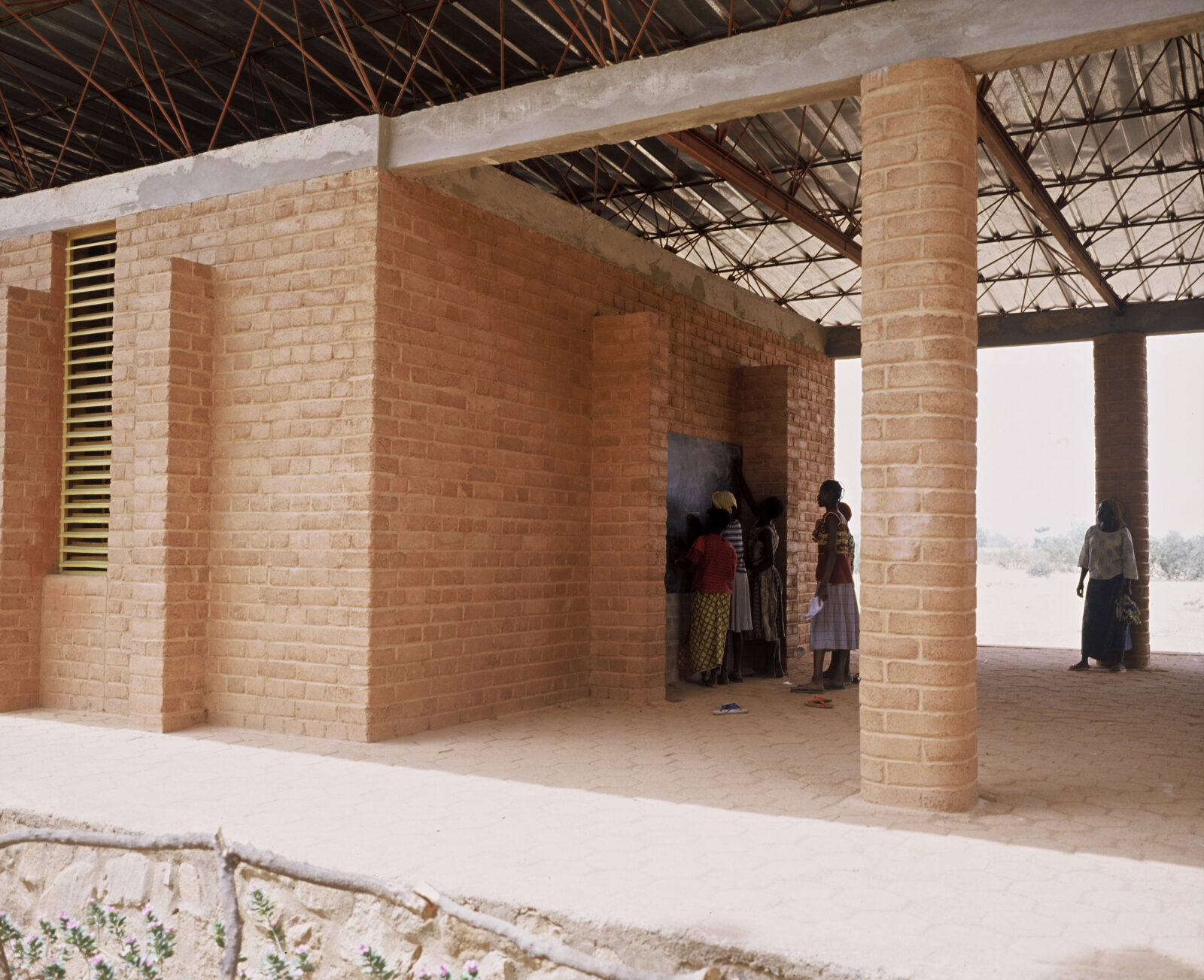 Gando Primary School - designlikeyougiveadamn.com