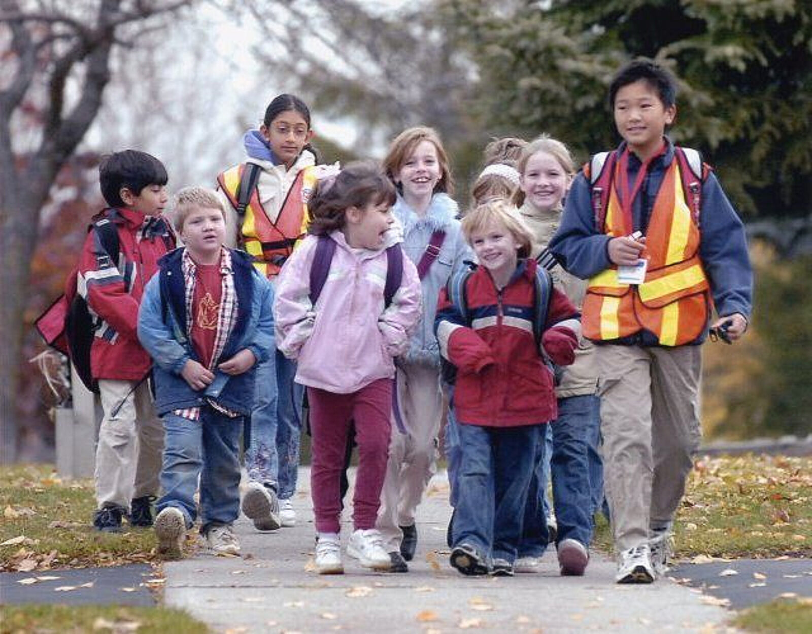 Walking School Bus - designlikeyougiveadamn.com